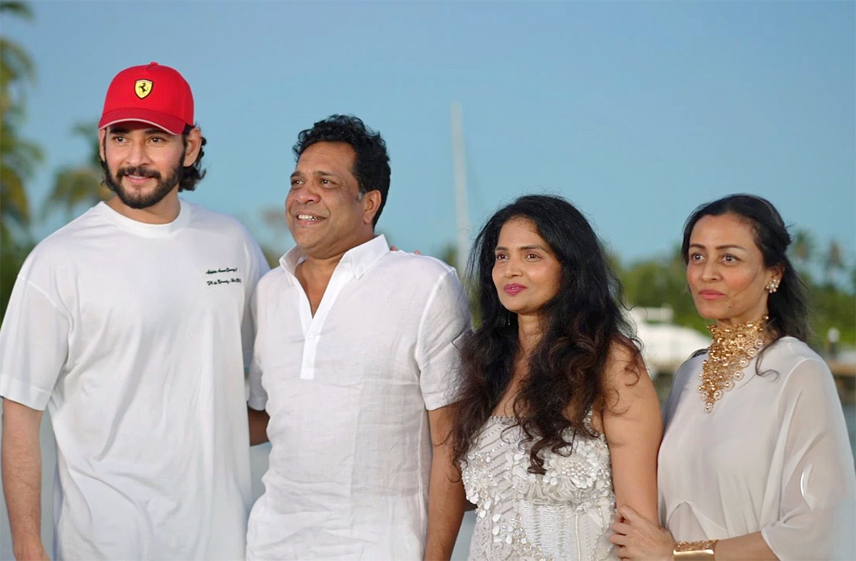 బిజినెస్‌మ్యాన్ బర్త్ డే పార్టీలో చిరు-మహేశ్-వెంకటేశ్ ఫుల్ చిల్ (ఫొటోలు) | Anil Kumar ...